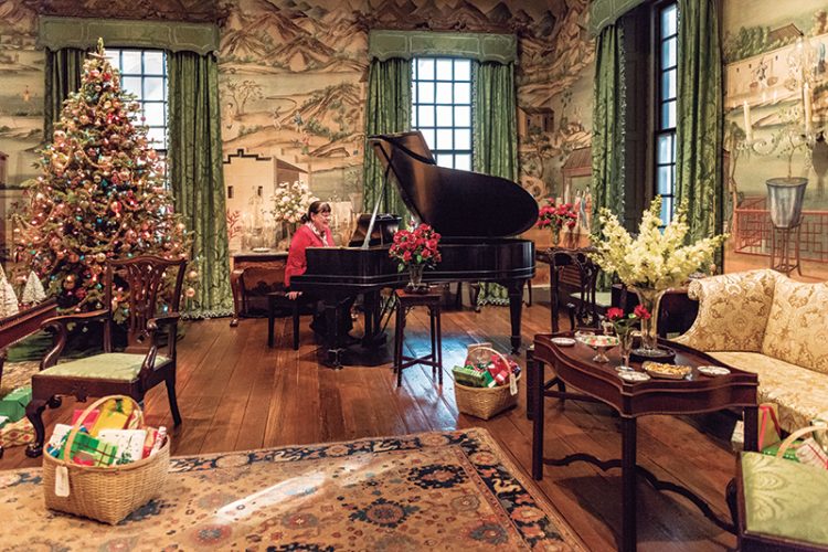 How Winterthur Is Transformed Into a Holiday Wonderland