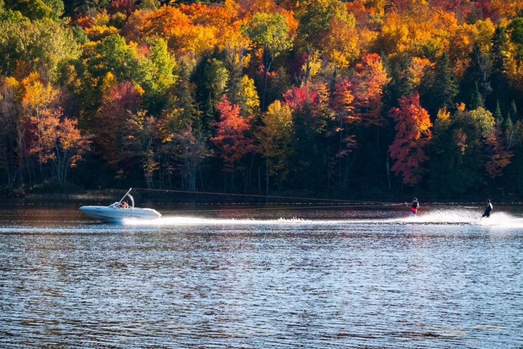 GetMyBoat: Enjoy Autumn Views on the Water in Delaware