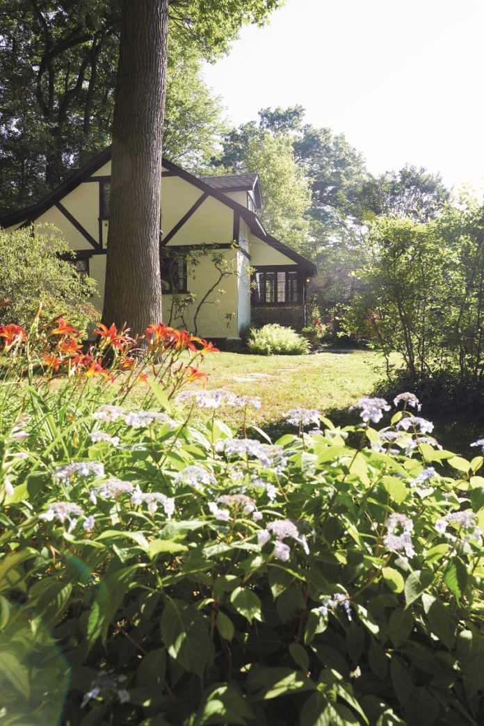 In Little Arden, an Early 20th-Century Cottage Returns to its Roots