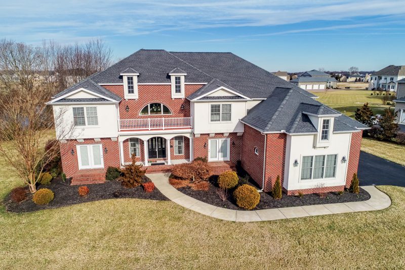 3 Delaware Homes With Upscale Master Bathrooms