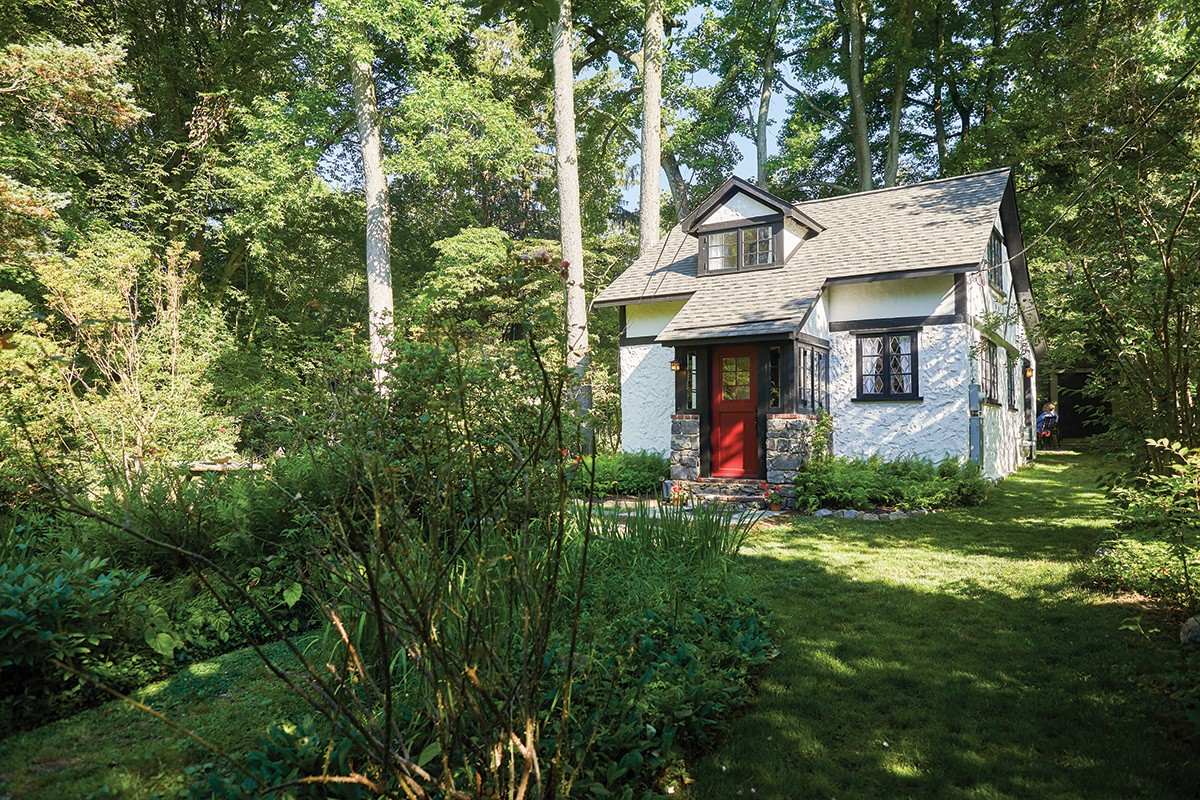 In Little Arden, an Early 20th-Century Cottage Returns to its Roots