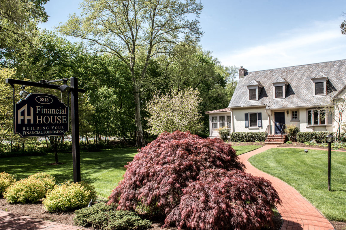 5 Attributes to Look for in a Financial Planner