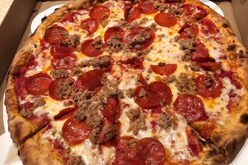 This Unassuming Pizza Shop Serves Some of the Best Slices at the Beach