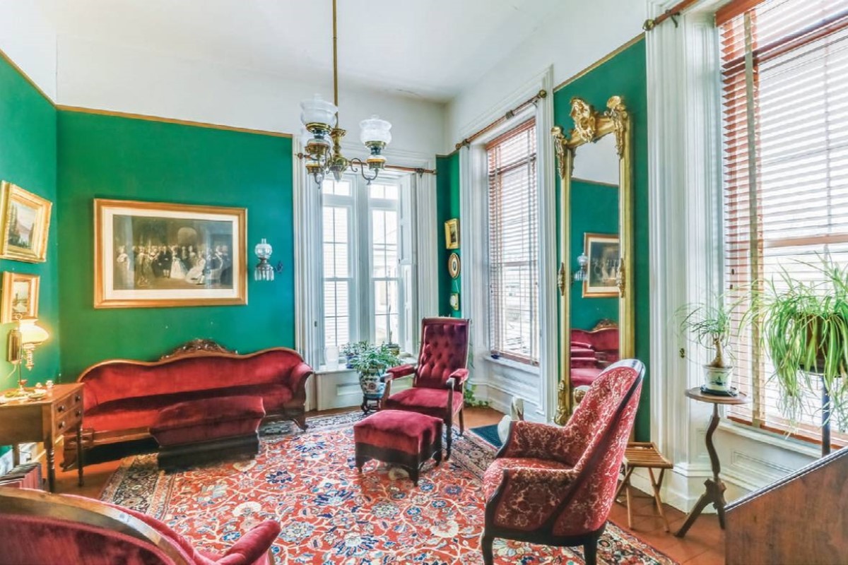 2 Beautiful Kent County Homes From 2 Different Centuries